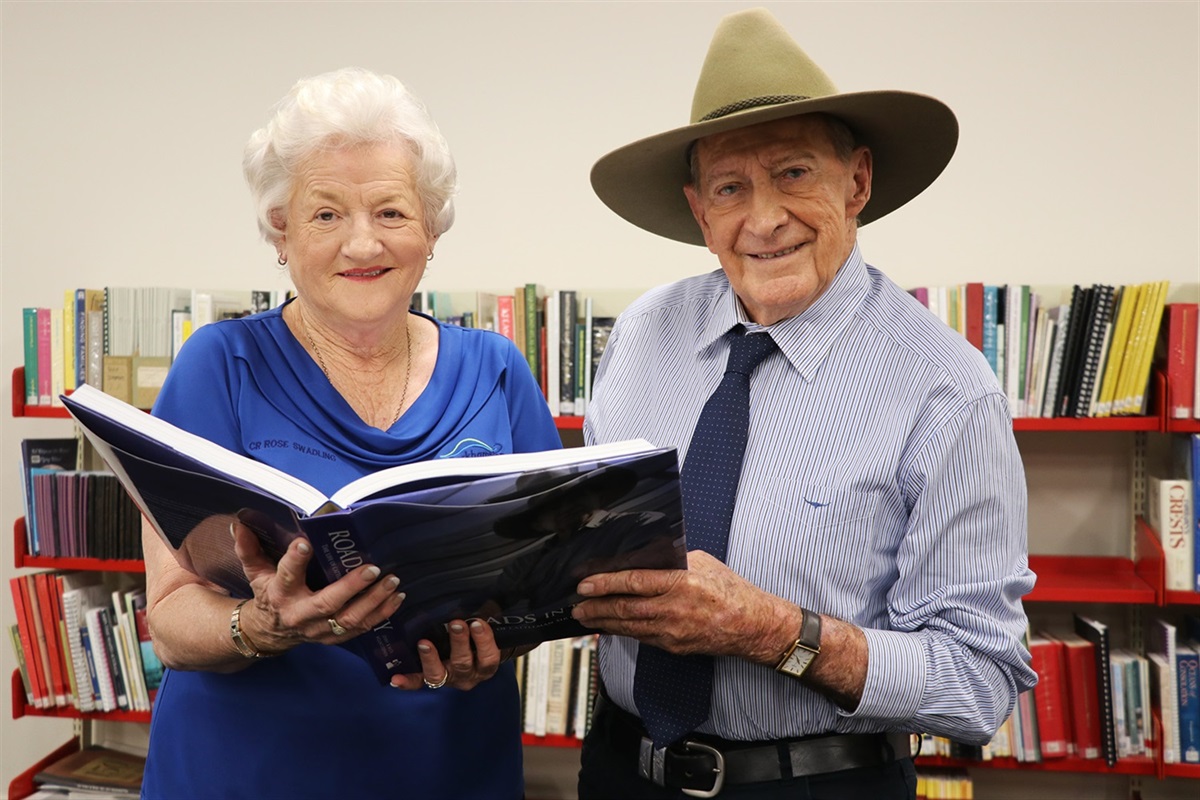 Sir Graham McCamley presents book to Rockhampton libraries Rockhampton ...